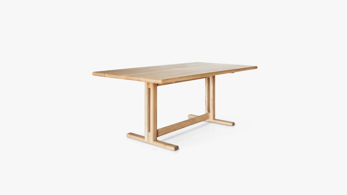 Tumby Table – Mr and Mrs White